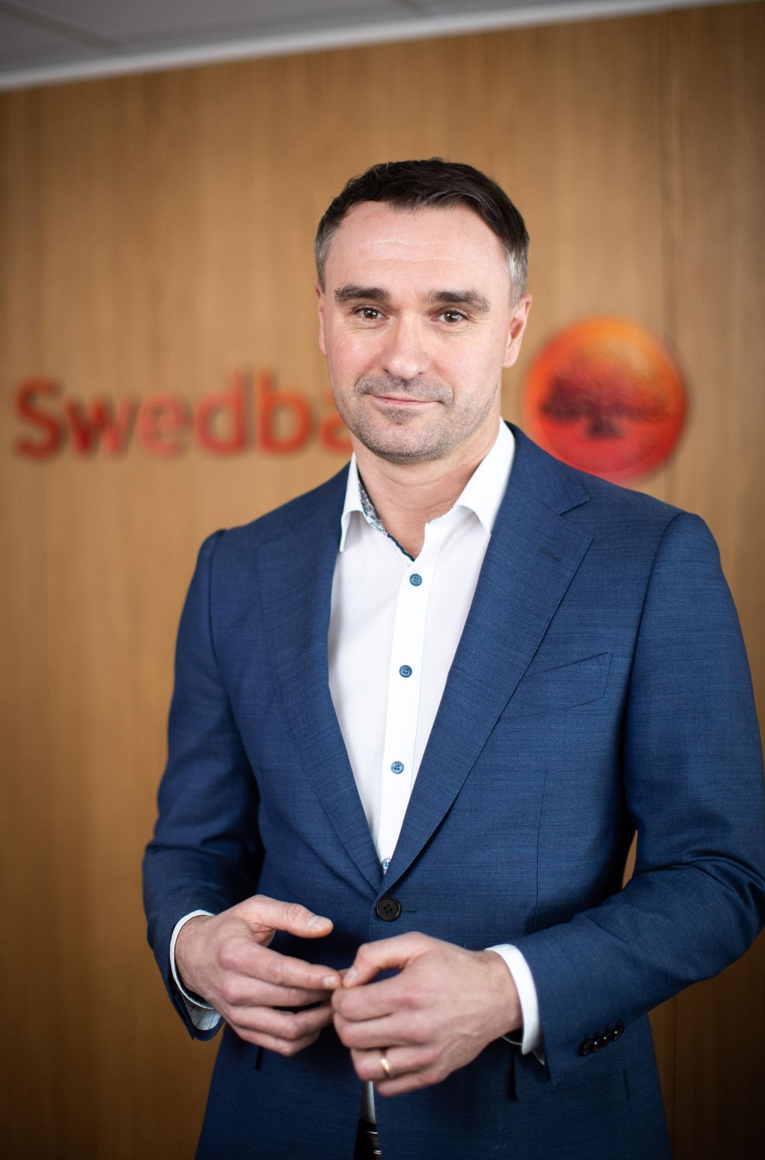 Swedbank tõstab tähtajalise hoiuse intressimäära