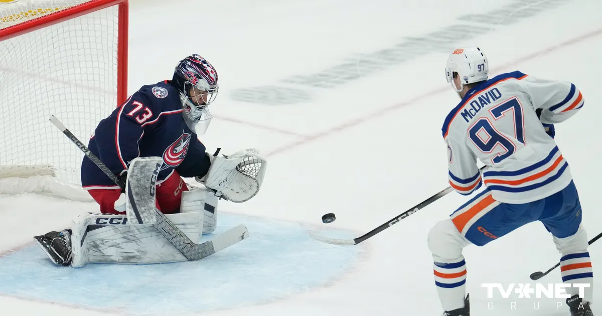 "Panthers" un "Blue Jackets" bez latviešiem izcīna uzvaras NHL spēlēs