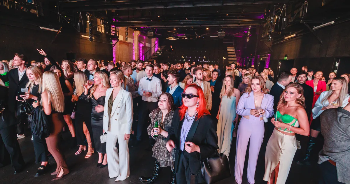 FOTOD «Villa» esmaesitlusel tantsitas tõsielustaare NÖEP