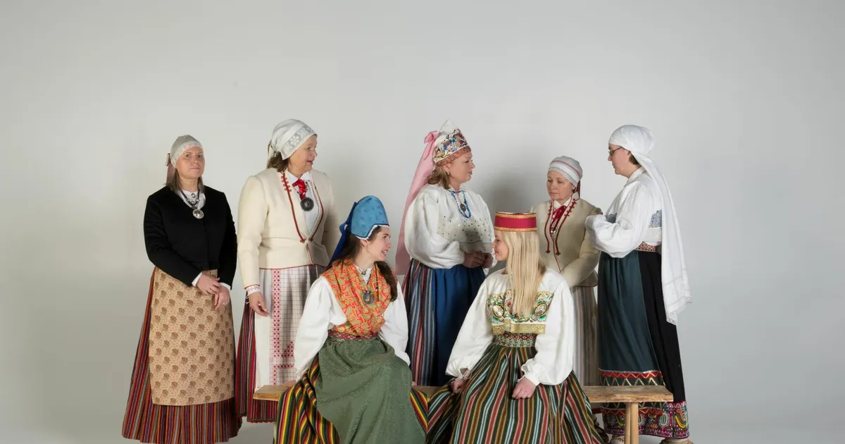 PÕNEV AJALUGU Miks meil on just sellised rahvariided?