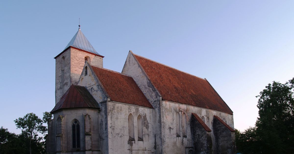 Valjala kirik, Notre Dame`i kaasaegne