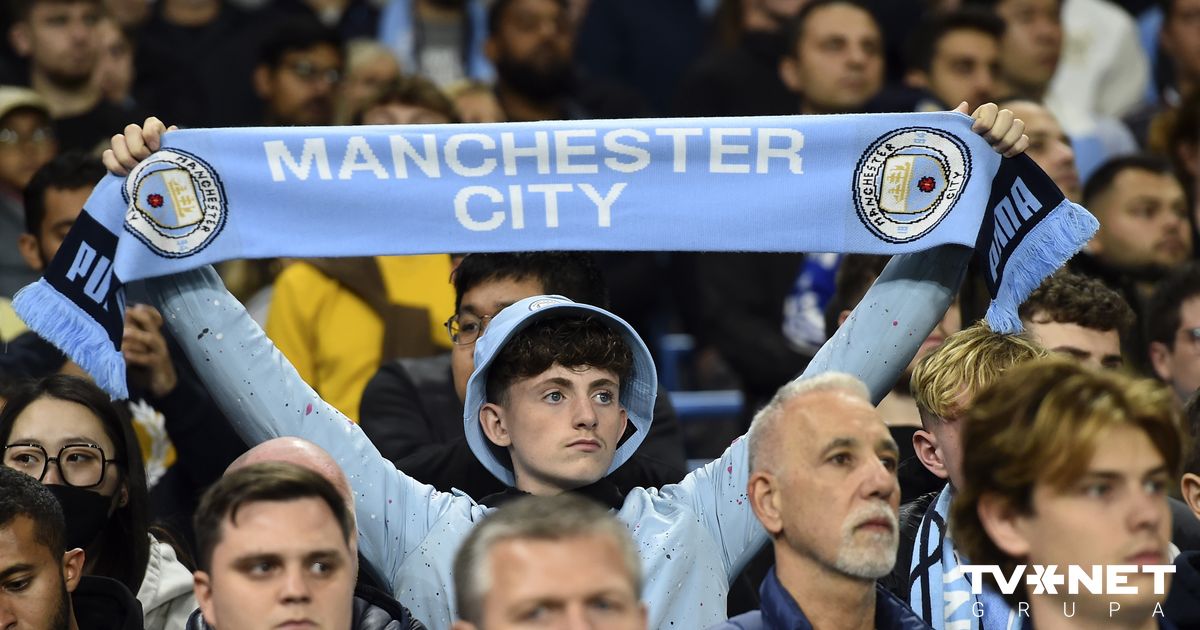 Mančestras "City" saņem bargu sodu par fanu izskriešanu laukumā pēc ...
