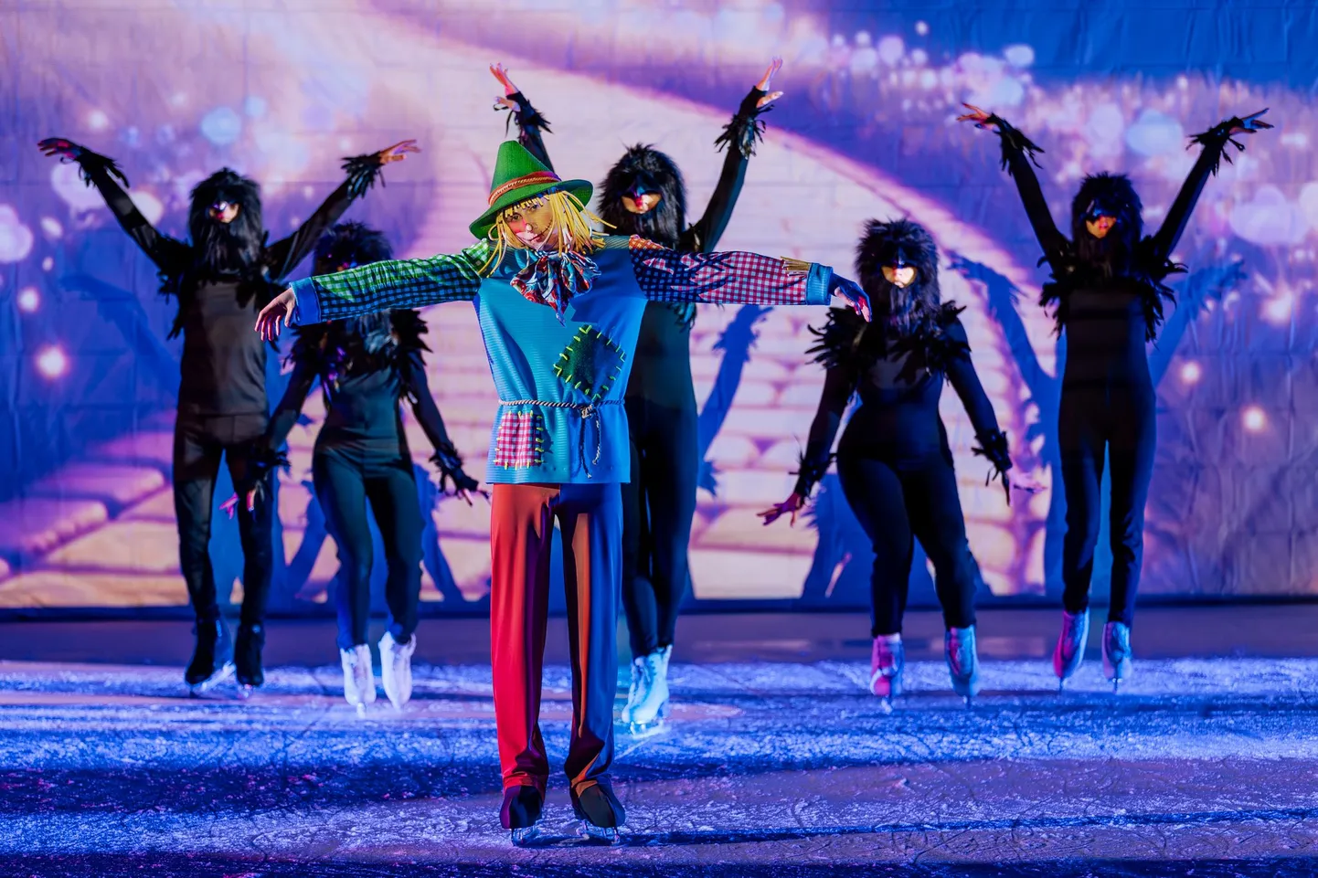 Rīgā, Daugavpilī un Liepājā gaidāmas krāšņā ledus šova "Sapņu zemes ...