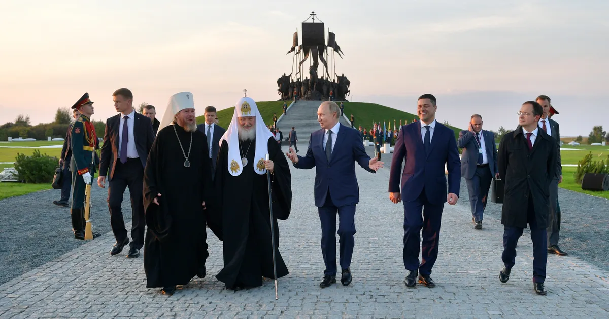 TOOMAS TOOMSALU Peculiarities of Russia's sacred war