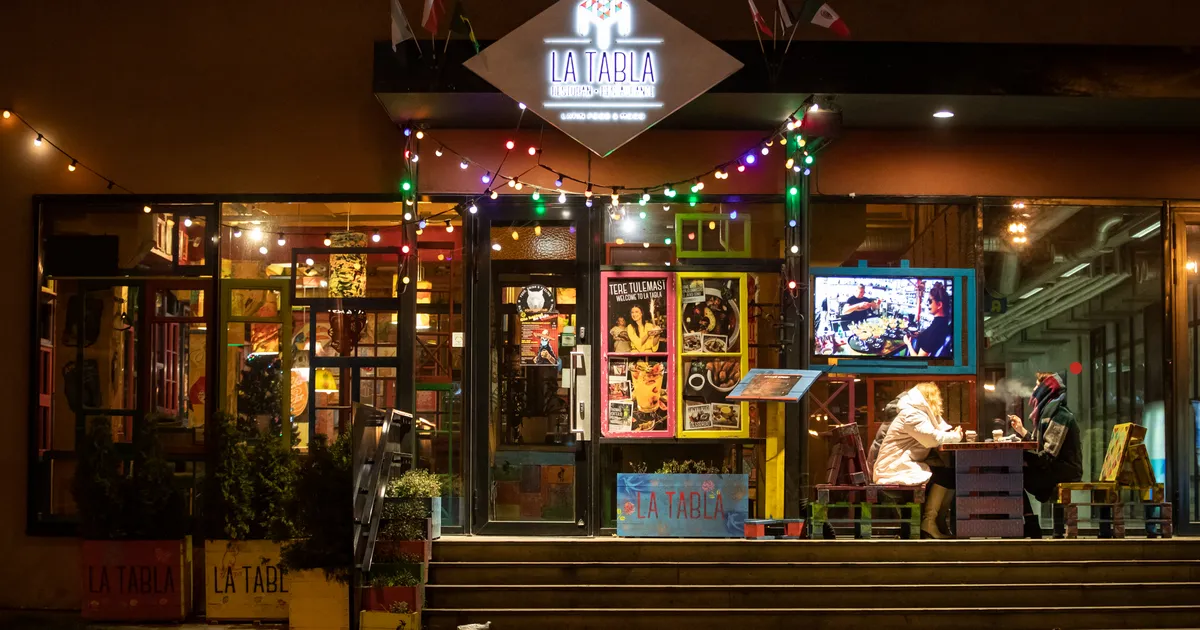 Tallinnas Telliskivis asuv restoran La Tabla paneb uksed kinni