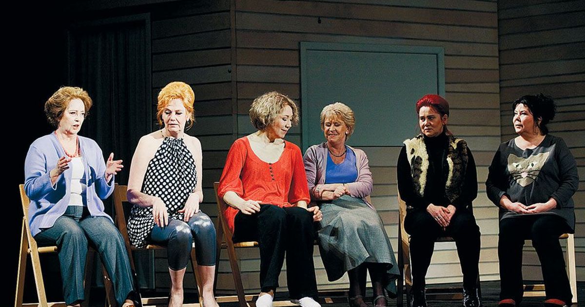 Ott Sepp aitab lavale alasti kalendritüdrukud