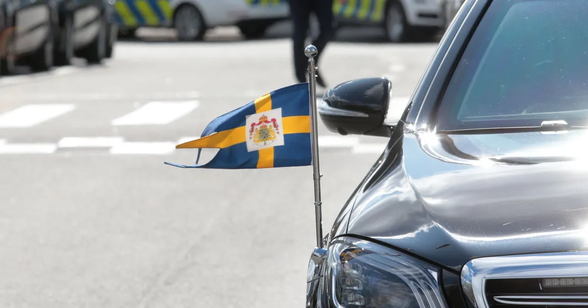 PILDID Rootsi kuningas saabus Tartusse rongiga