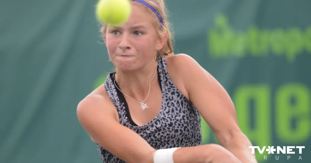 Latvijas tenisiste Vismane iekļūst Vimbldonas junioru dubultspēļu ...