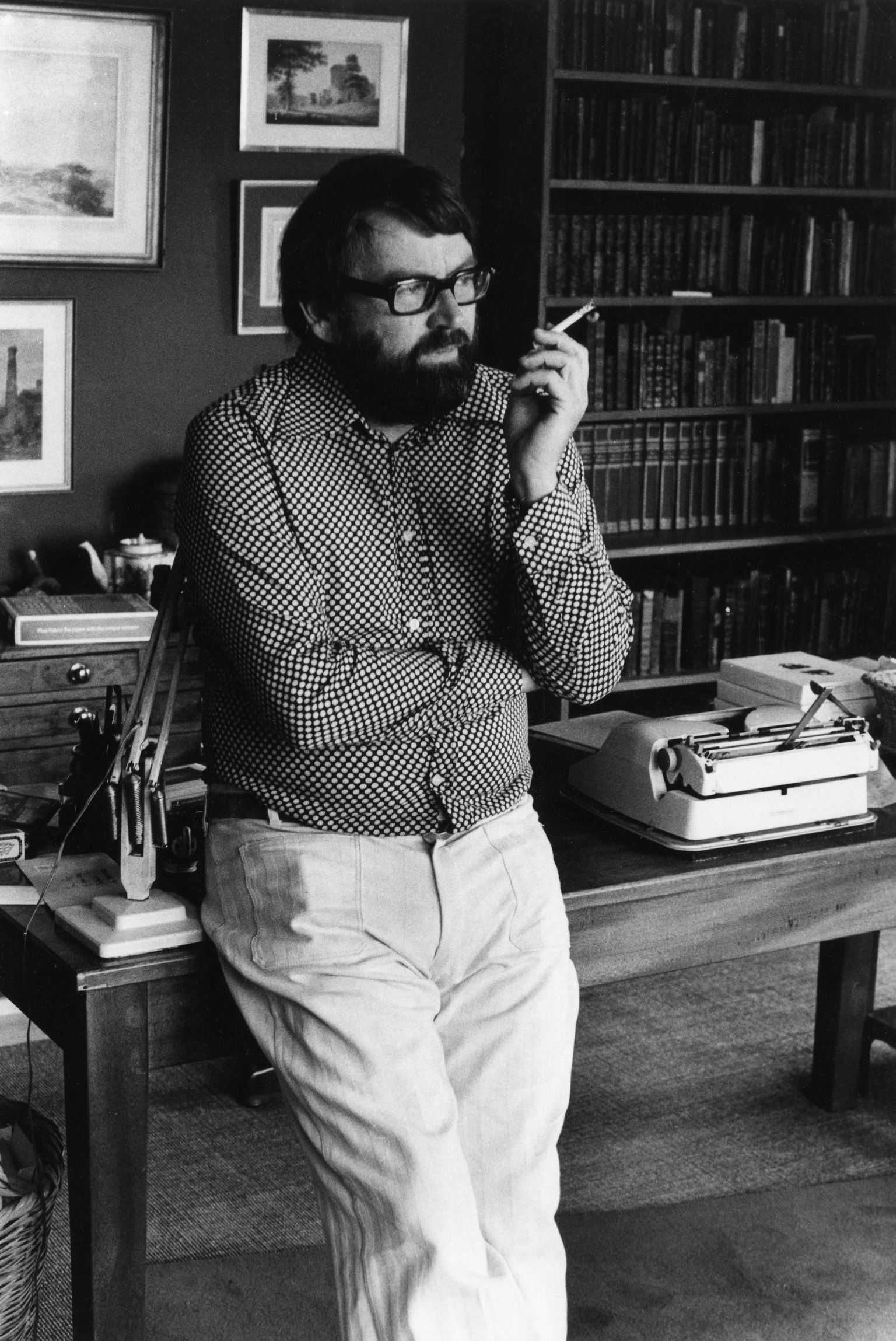 Postimehe kirjastuse romaanisarjas ilmus John Fowlesi «Liblikapüüdja»