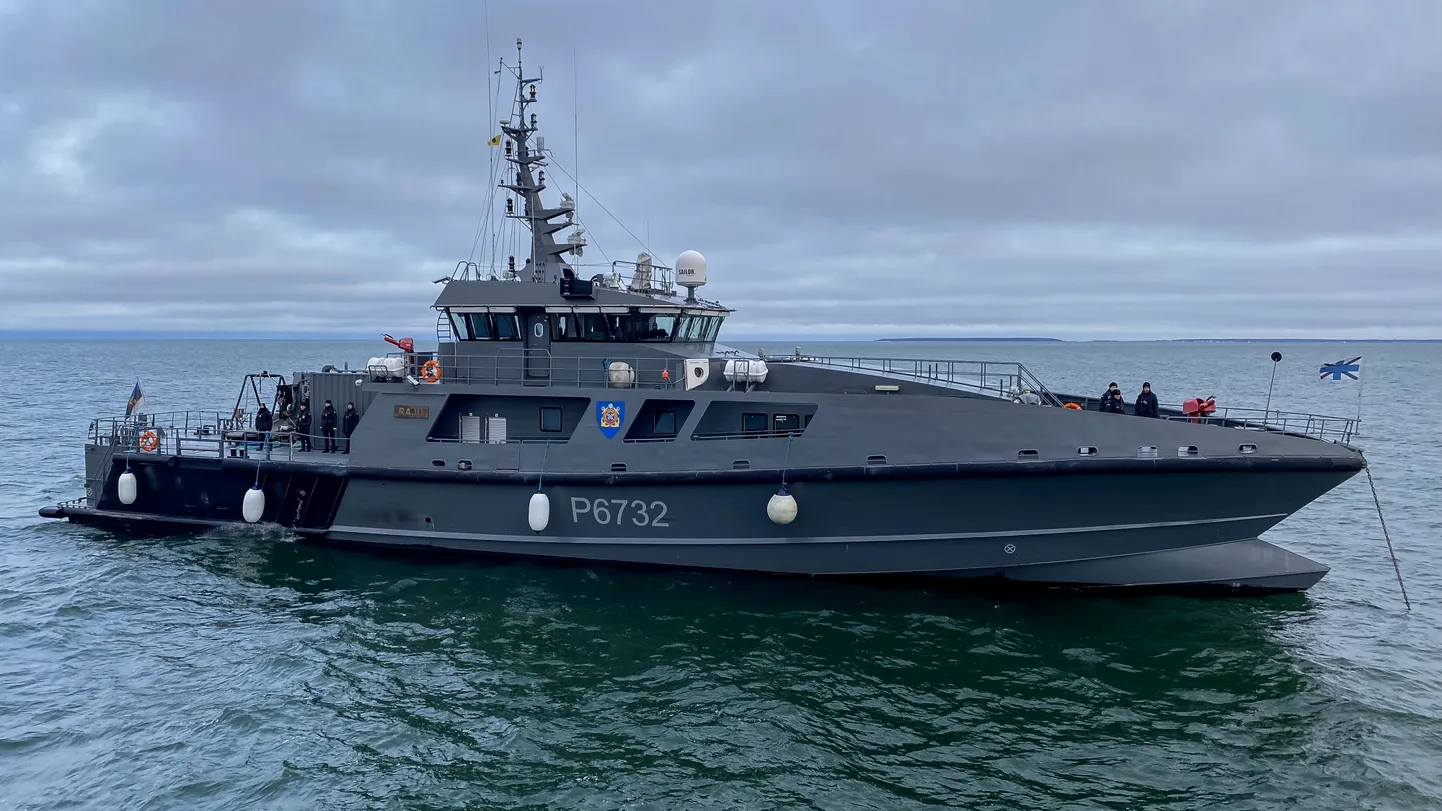 Estonian authorities detained a container ship suspected of smuggling