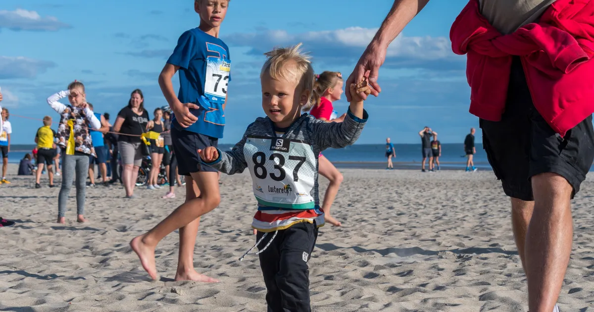 SUUR PILIDIGALERII Aastajooksude selgroog murti rannaliival silgates