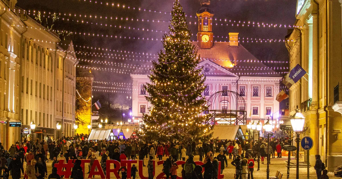 GALERII Raeplatsil süttis teine advendiküünal