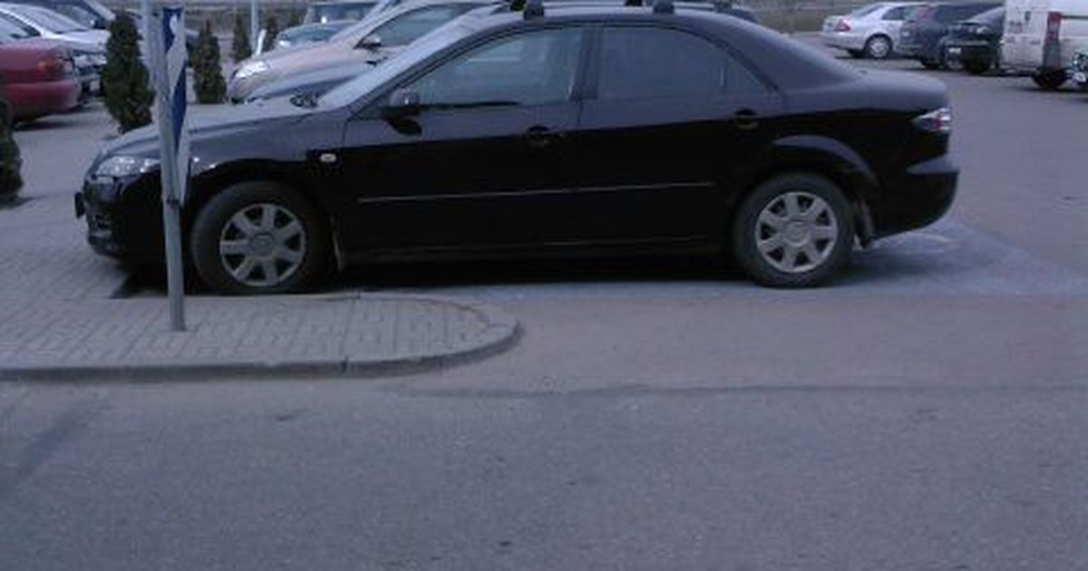 Uuest aastast tuleb uus puudega inimese parkimiskaart Uuest aastast tuleb uus puudega inimese parkimiskaart