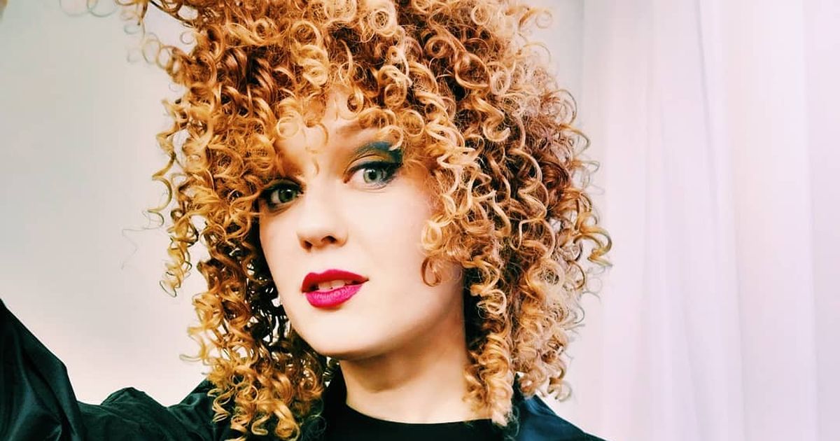 Agnese Rakovska tiesājas ar kaimiņieni - Slavenības - Apollo.lv ...