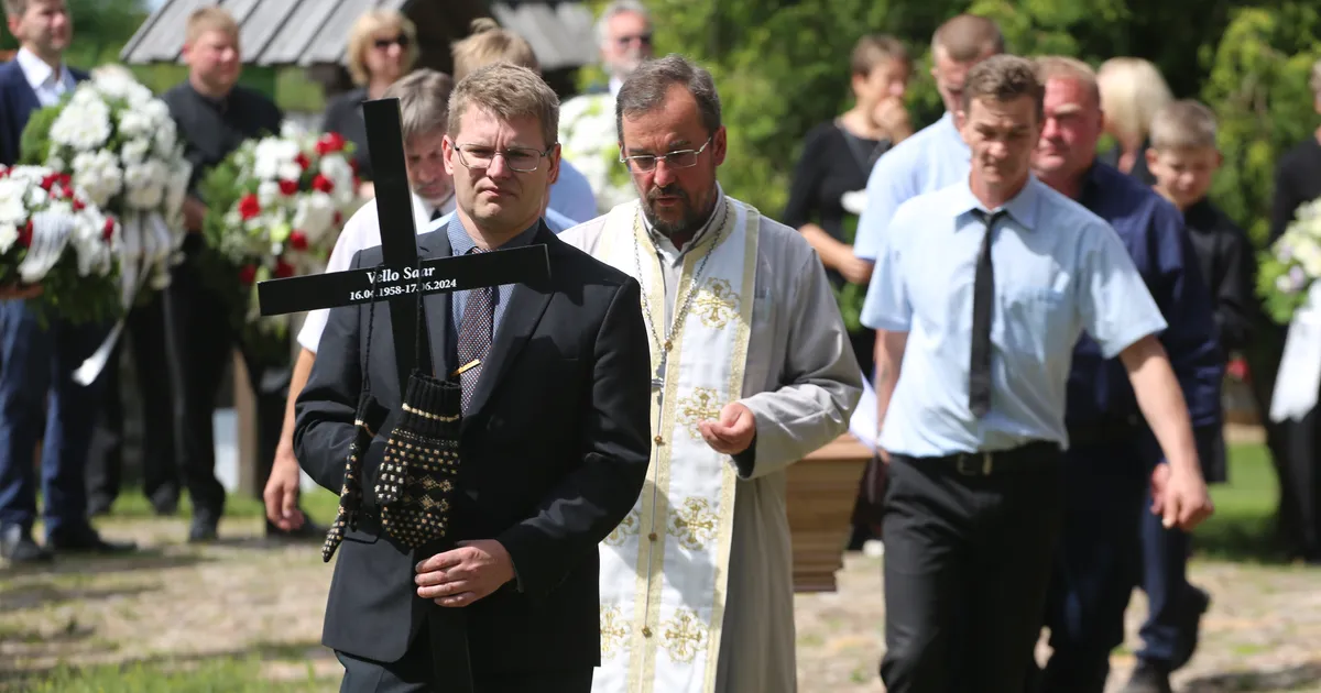 Värskas saadeti viimsele teekonnale Setomaa suurmees Vello Saar