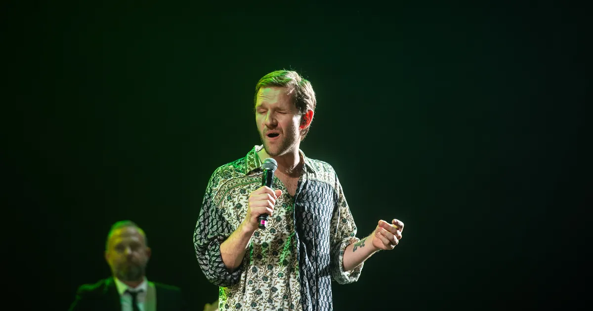 Robert Linna avaldas esimese eestikeelse soolosingli «Õnn»