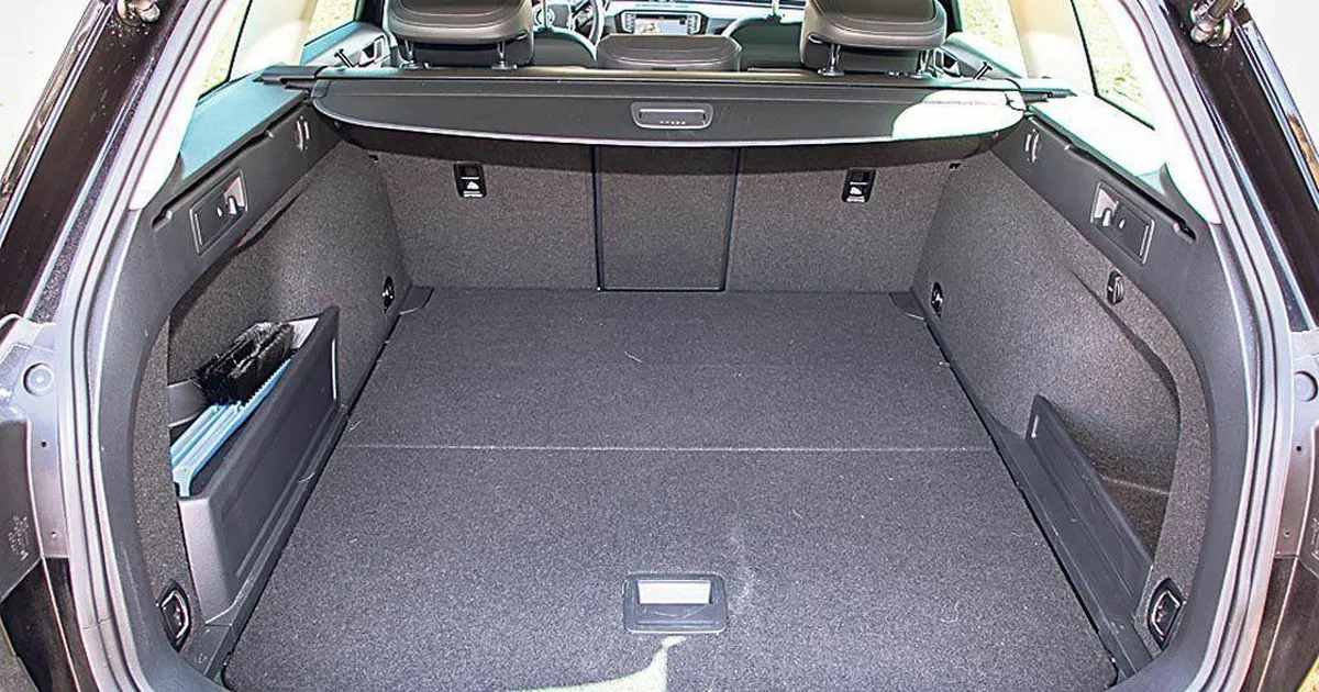 Napsine juht sõidutas pagasiruumis magavat last