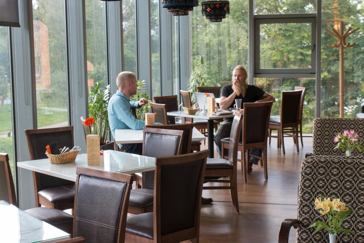 Eriolukord viib pärimusmuusika aidast kohviku