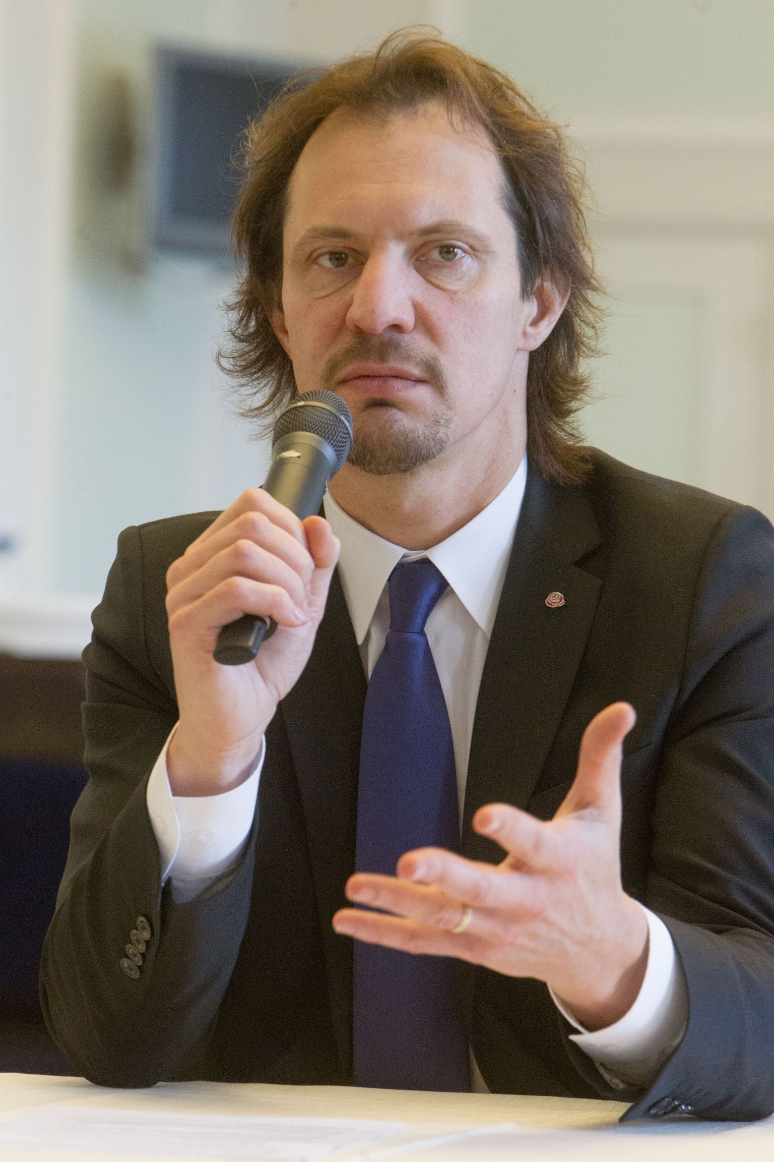 Kultuuriminister Saar: Mart Helme solvab kõiki Eesti inimesi - Eesti ...