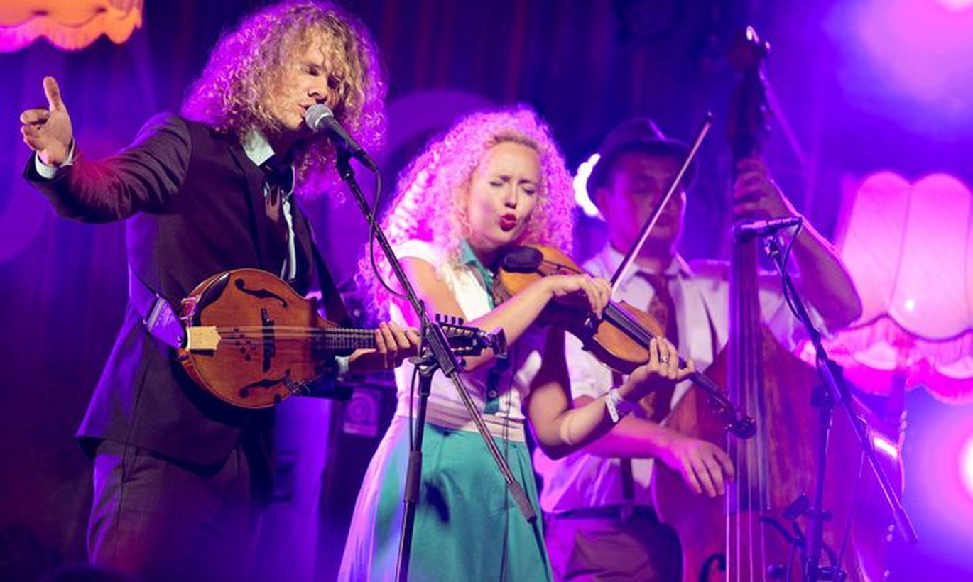 Kolmeraudne: Curly Strings, Kirsitubakas ja superõpetaja - Tele/kino ...