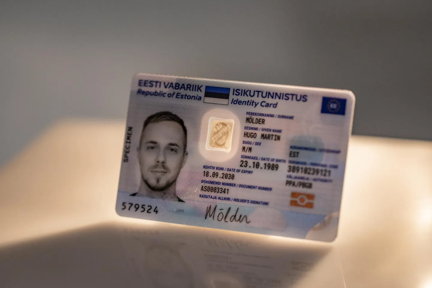 Ülemaailmne tarkvararike halvas Eesti uute ID-kaartide kasutamise