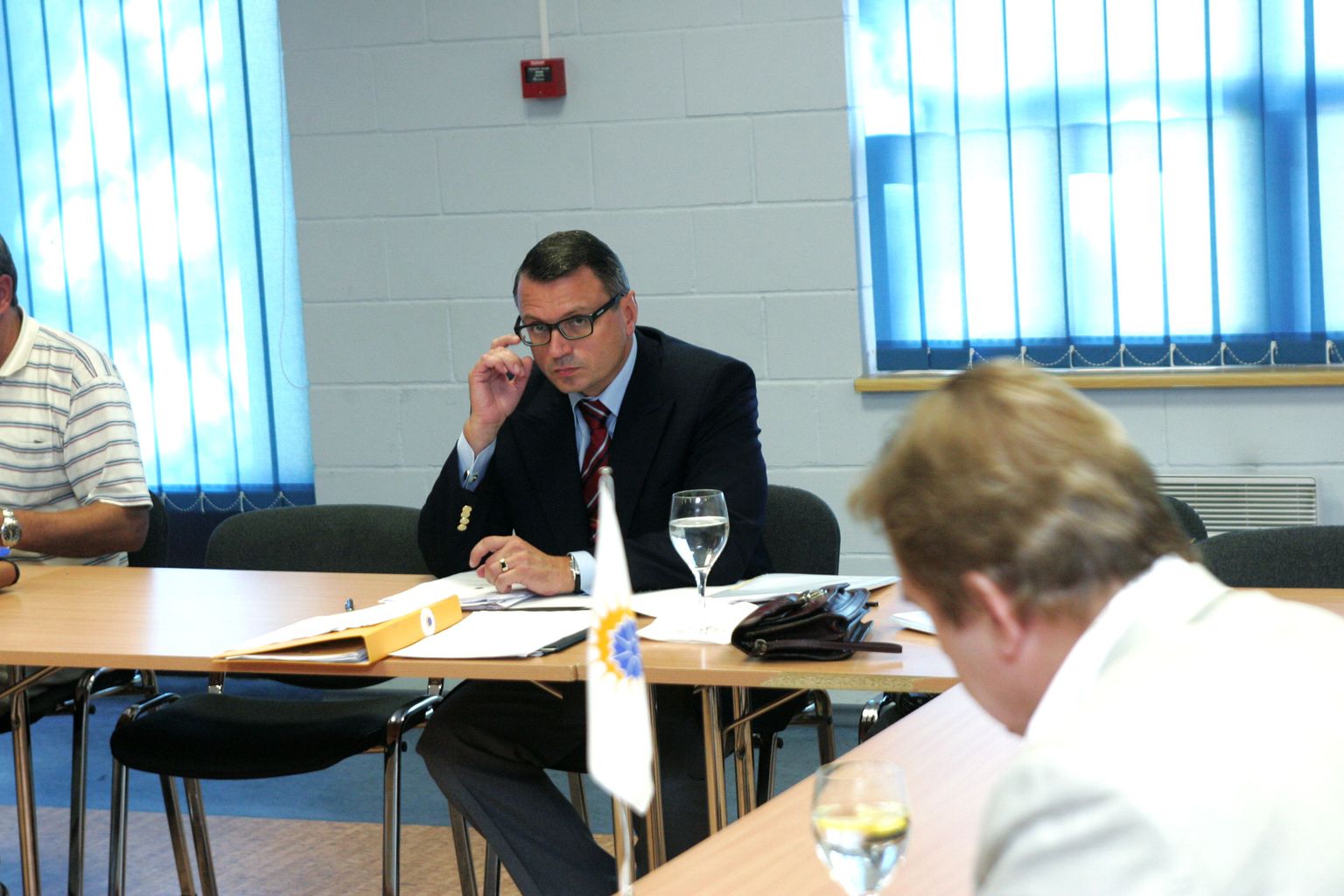 Rahvaliidu juhatus arutab erakorraliselt mitme liikme väljaheitmist ...