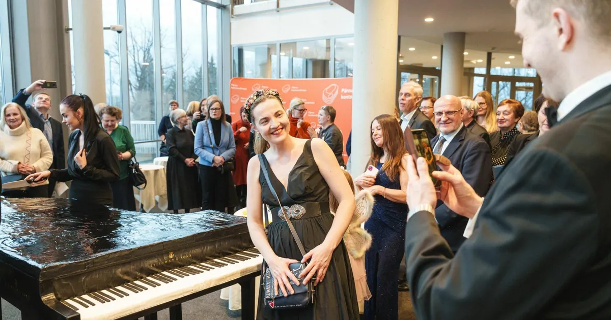 GALERII Pärnu kontserdimaja publikut üllatati pilliesitlusel ...