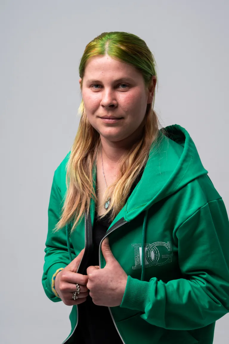 Iepazīsties ar "Caur ērkšķiem uz…" jaunās sezonas varoņu dzīvesstāstiem!