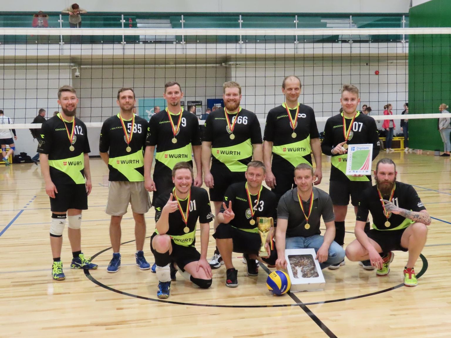 Valgamaa meeste võrkpallimeistriks tuli Tõrva tiim