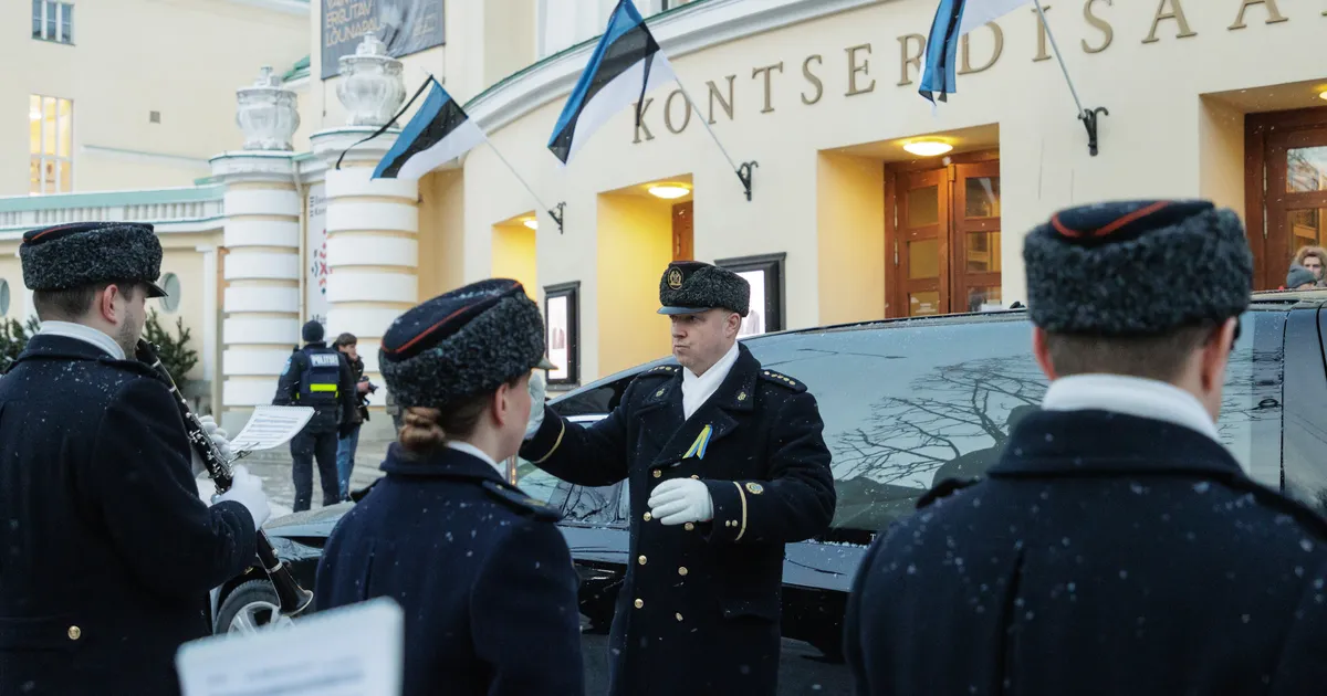 President Rüütli saadab seto itkuga viimsele teele sootska Õie Sarv