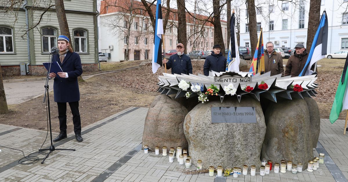 Galerii Rukkilille Juures Mälestati 75 Aasta Möödumist Märtsiküüditamisest