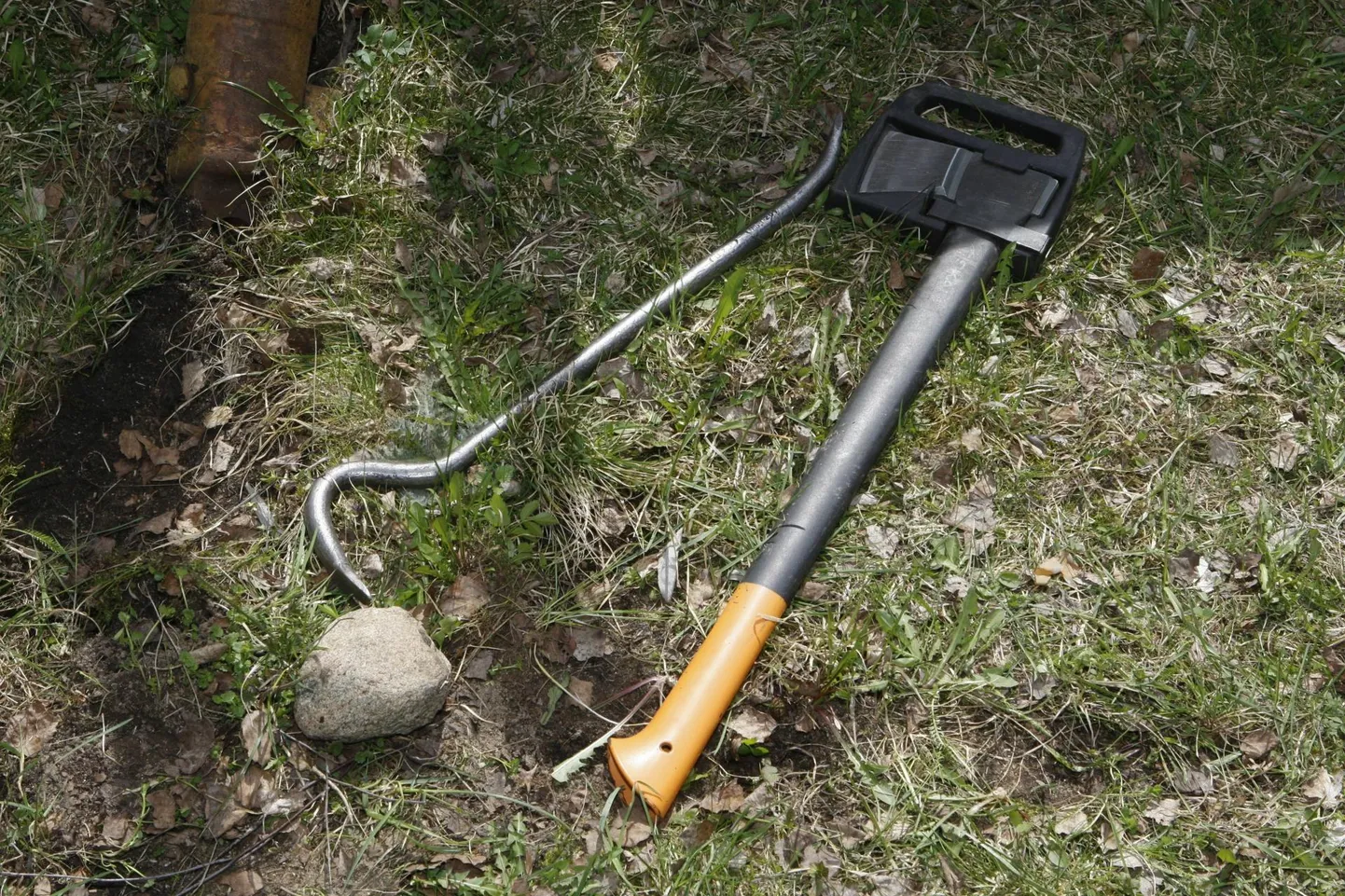 Uksepaigaldaja pani end luku taha. Päästjad sõitsid appi