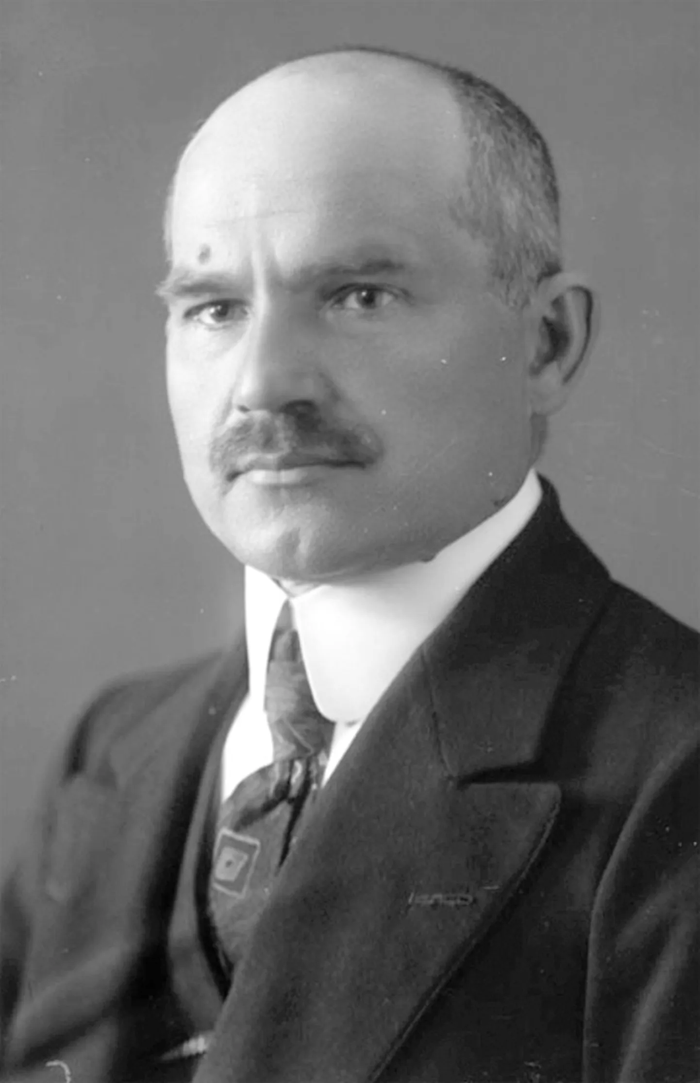 Mait Sepp: 100aastase Kohtla-Järve ristiisa väärib monumenti