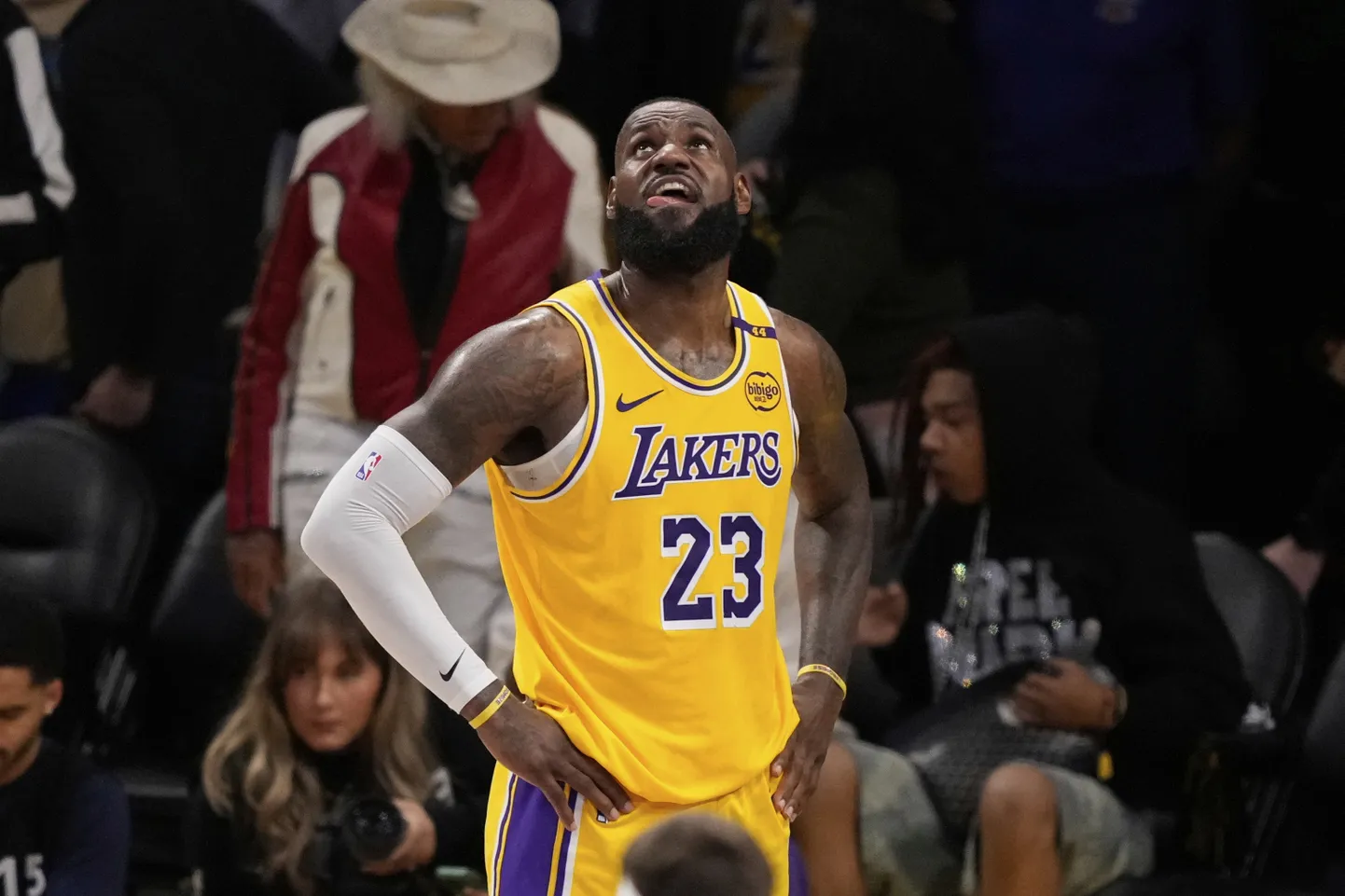Lebrons Džeimss aizvadījis treniņu ar G līgas komandu