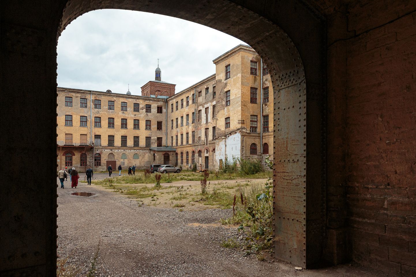 Narva pole Kreenholmi kultuurikvartali projektile käega löönud