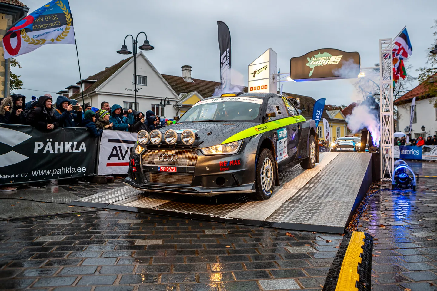 OTSE Vaata Saaremaa ralli linnakatset kodus diivanilt