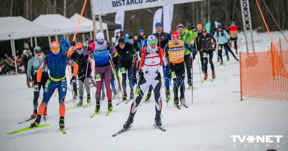 FOTO Olimpietim Ģērmanim un ultratriatlonistei Špatei pirmās uzvaras ...