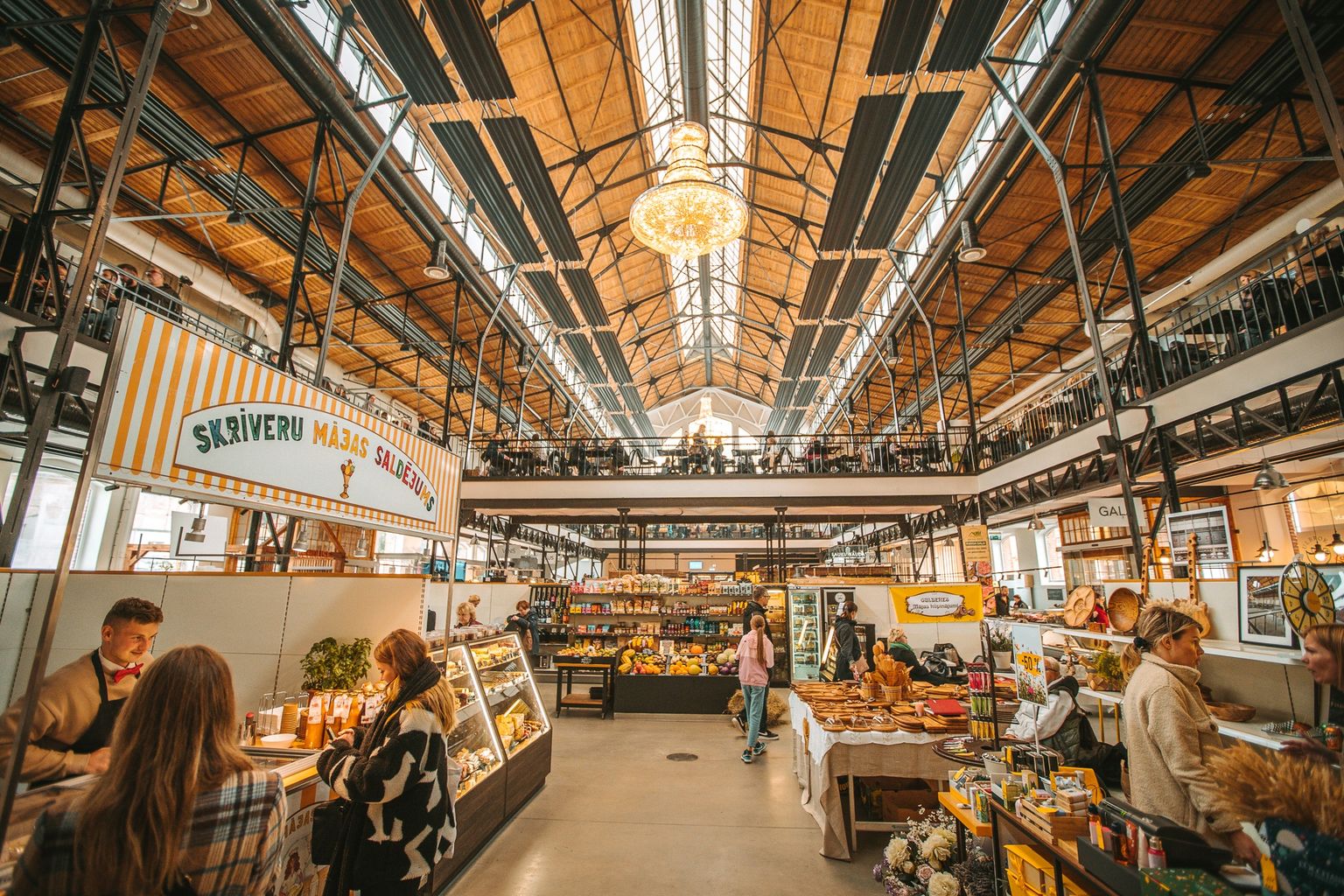 "Turbo" vintage tirgus un Ķirbju ražas svētki Āgenskalna tirgū