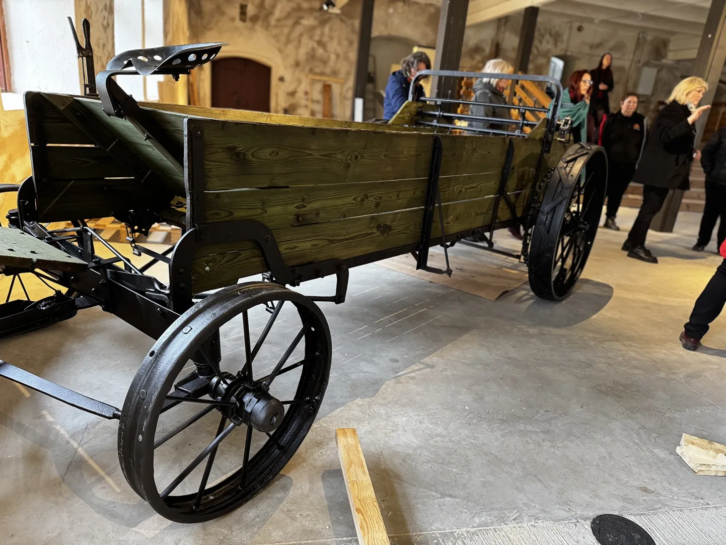 Põllumajandusmuuseumisse jõudis Eestis ainulaadne põllutööriist