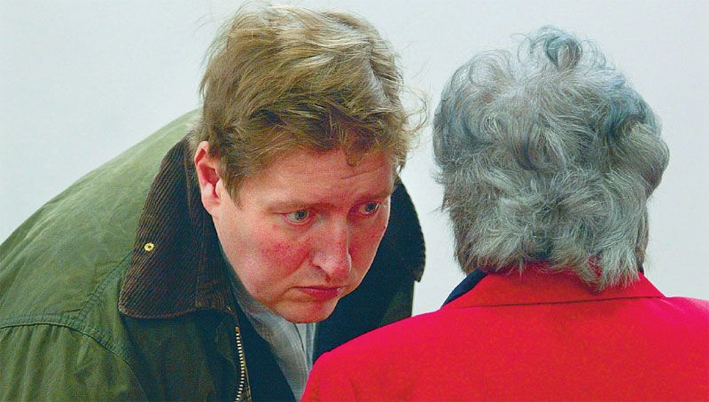 Weroli eksjuhid astuvad taas kohtu ette