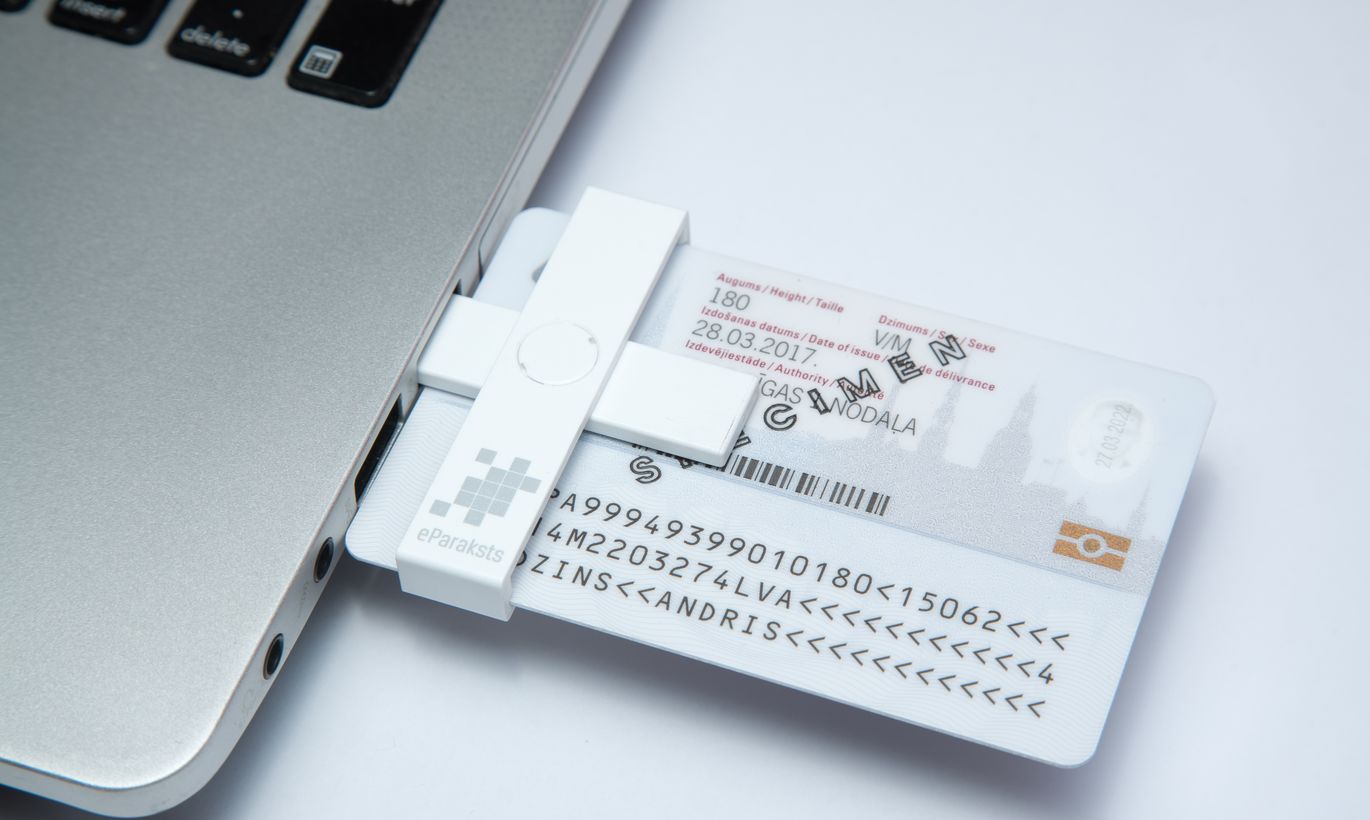 Latvijas jaunā eID karte saņēmusi starptautisku balvu - Latvijā - Ziņas ...