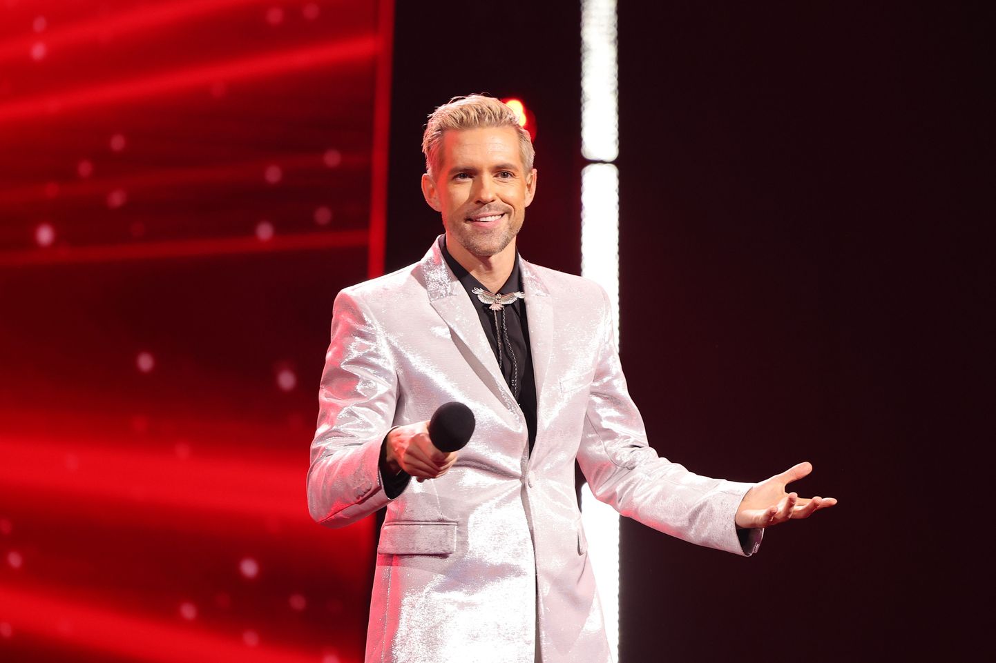 Markus Riva ir vienīgais no "X Faktora "komandas, kurš pucējas pats