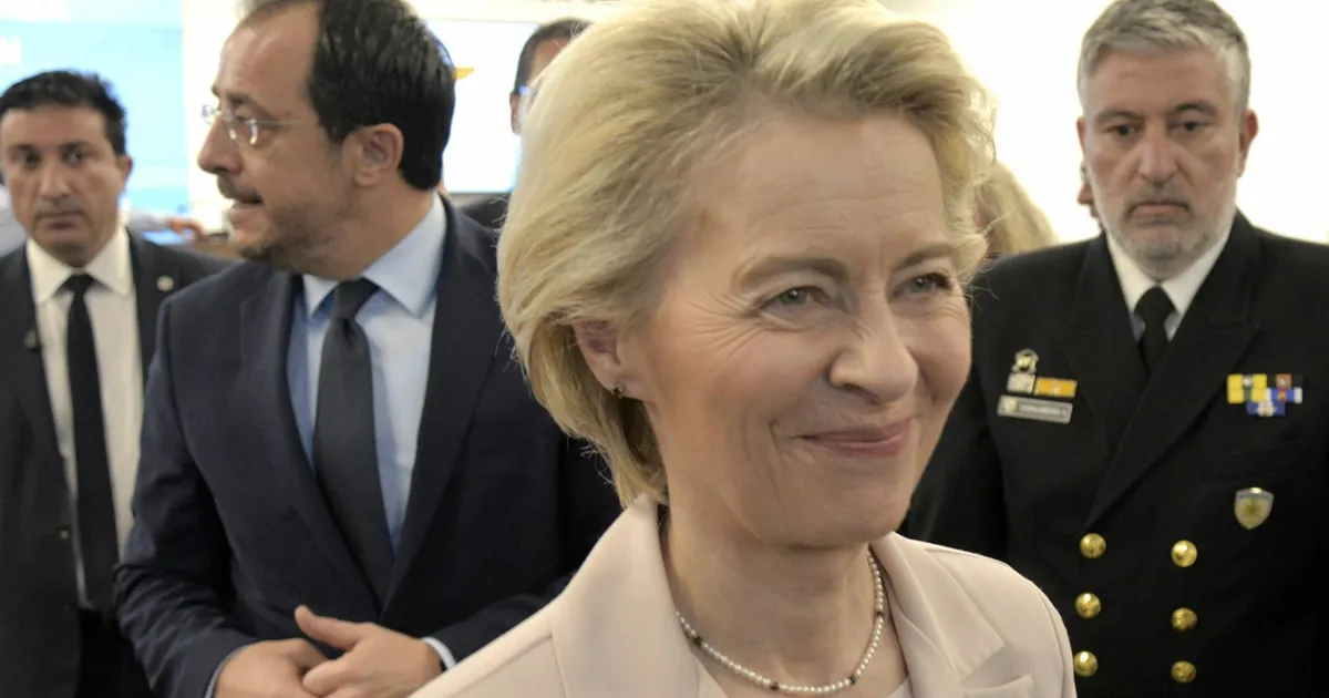NÄDALA NÄGU Ursula von der Leyeni sinikas esimeselt hüppelt
