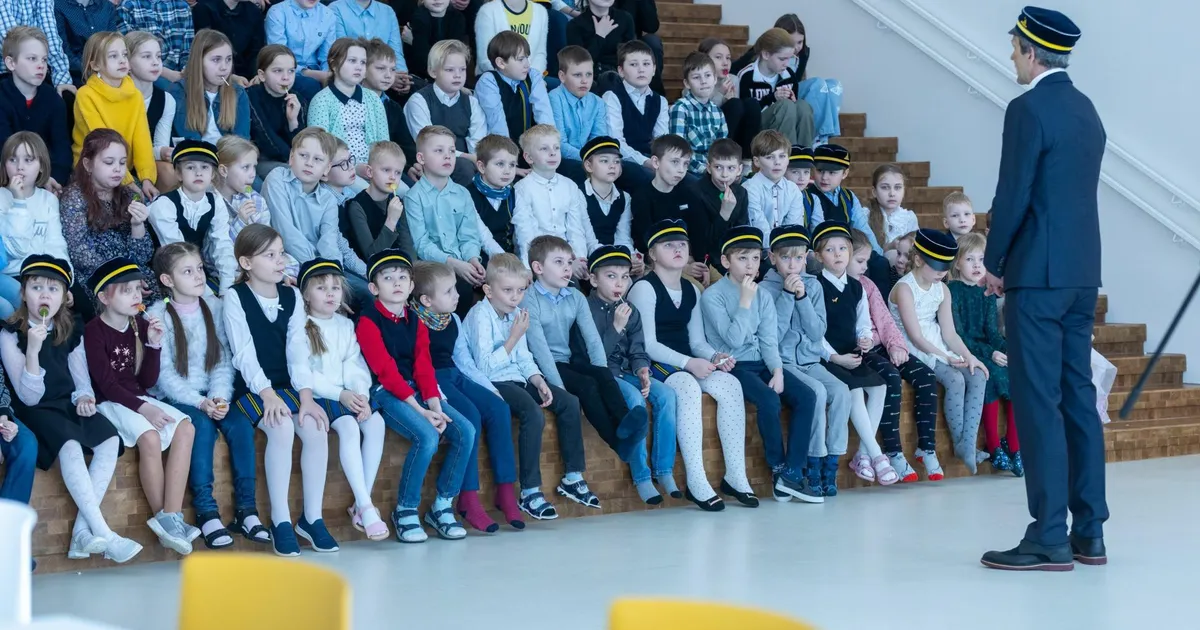 Haljala uus koolimaja avas õpilastele lõpuks uksed