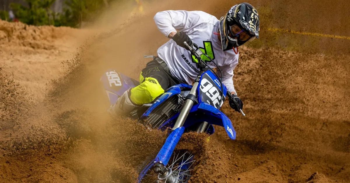 Motosportlased kihutasid pjedestaalile