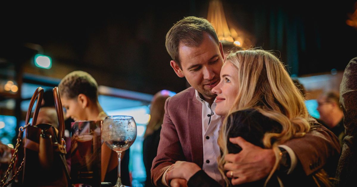 ARMSAD KLÕPSUD Kuum suudlus ja kallistused: Robert Sarv nautis ...