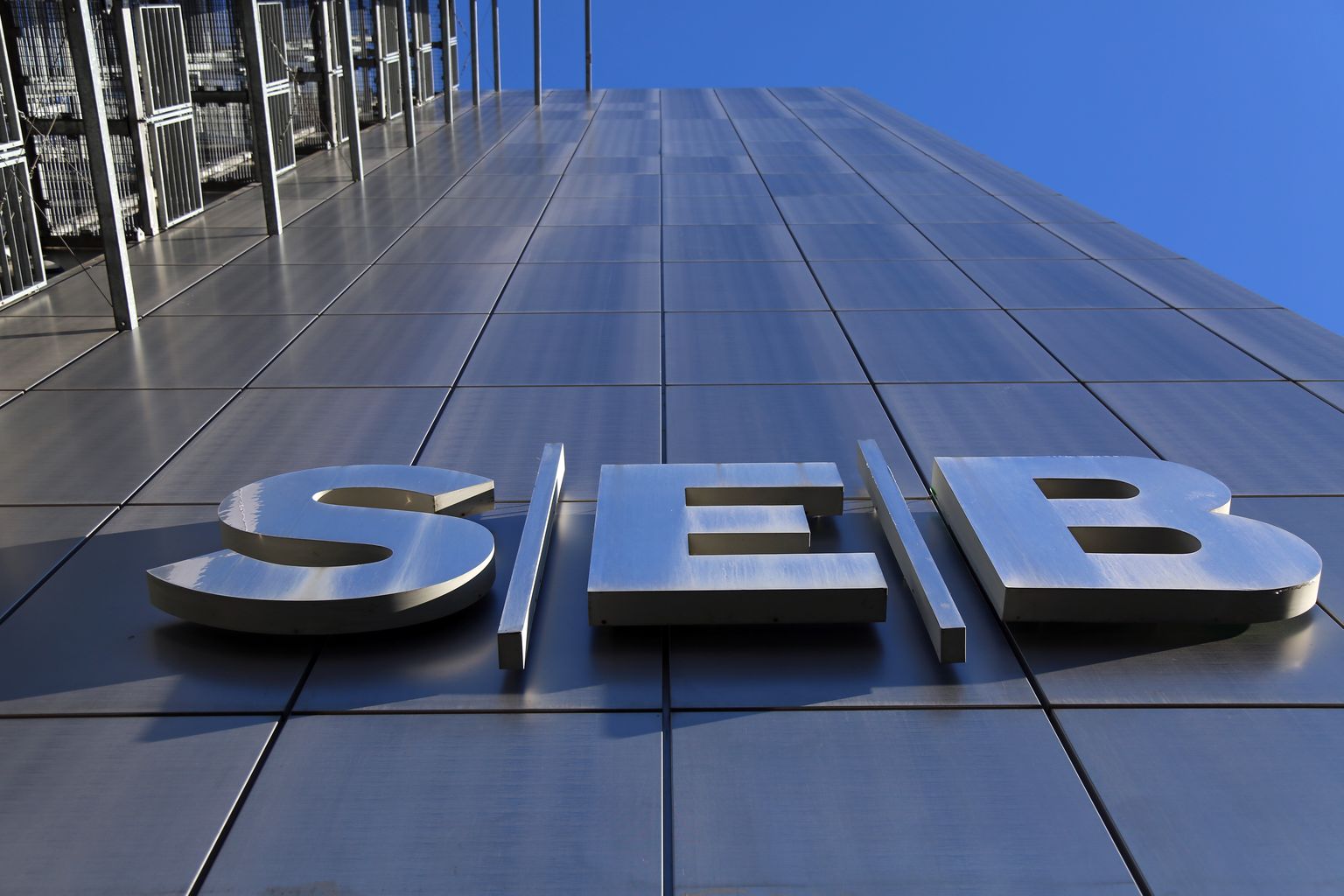  SEB Bankas Klientiem Trauc ta Smart ID Pieejam ba