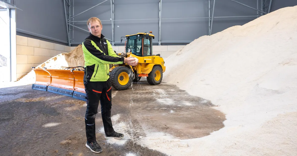 Ootamatu lumesadu ühe talvega karastunud tänavahooldajat enam ei üllata