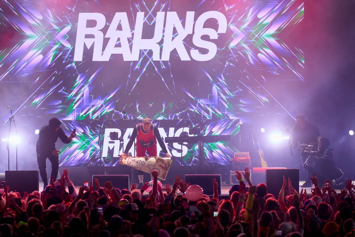 VIDEO Retrobestil üles astunud Rauno Märks kukutas uhke ...