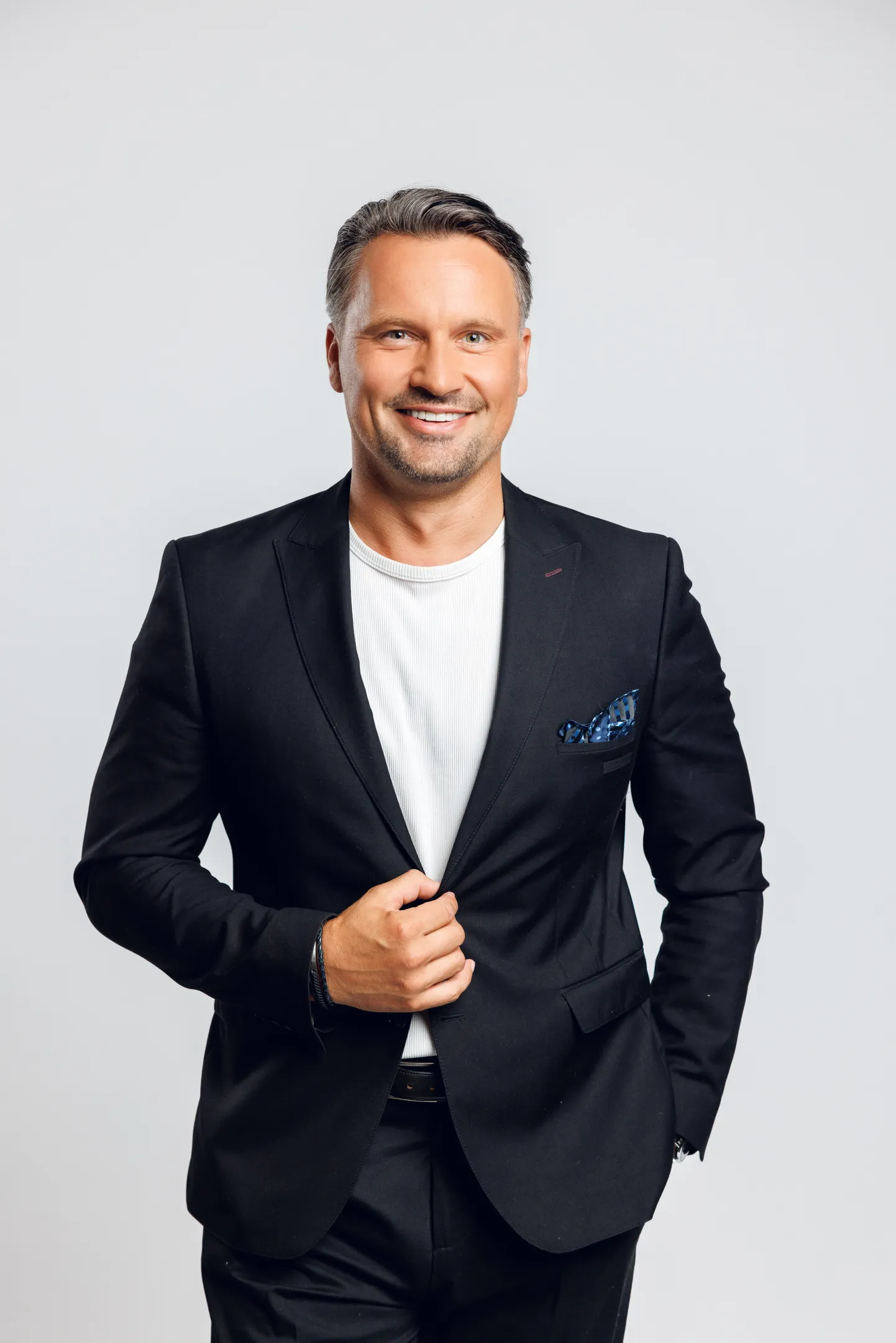 Andris Bulis pievienojas šovam "Slavenības. Bez filtra"